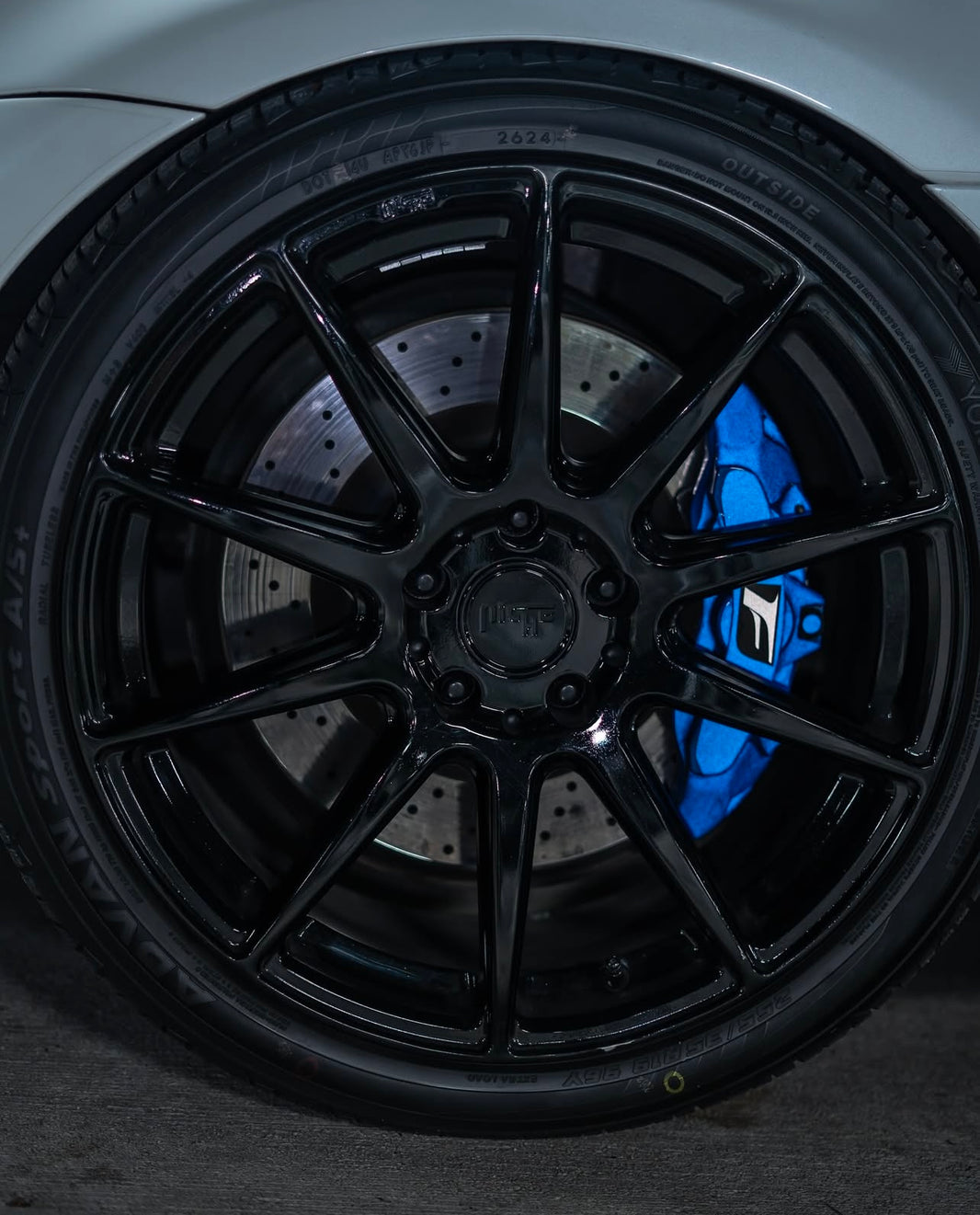 Reflective Caliper Pre-cut Vinyl Kits – Vinyl Flare